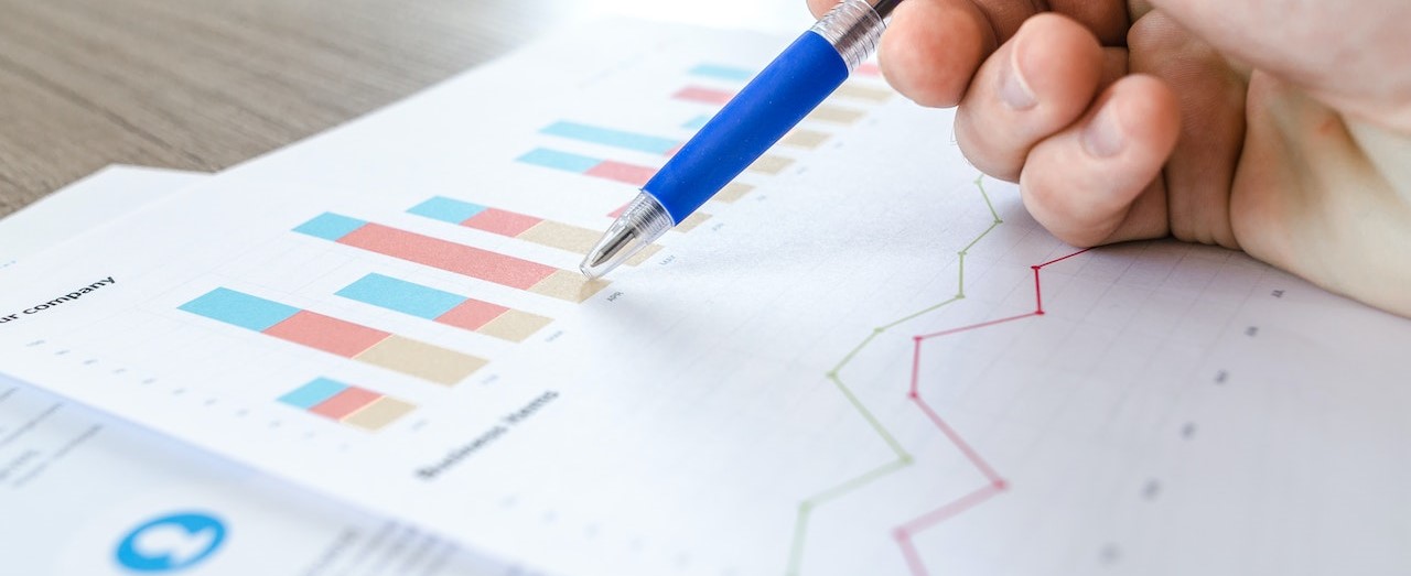 Year-Over-Year (YOY) in Finance: Definition, Formula & Example - Brixx